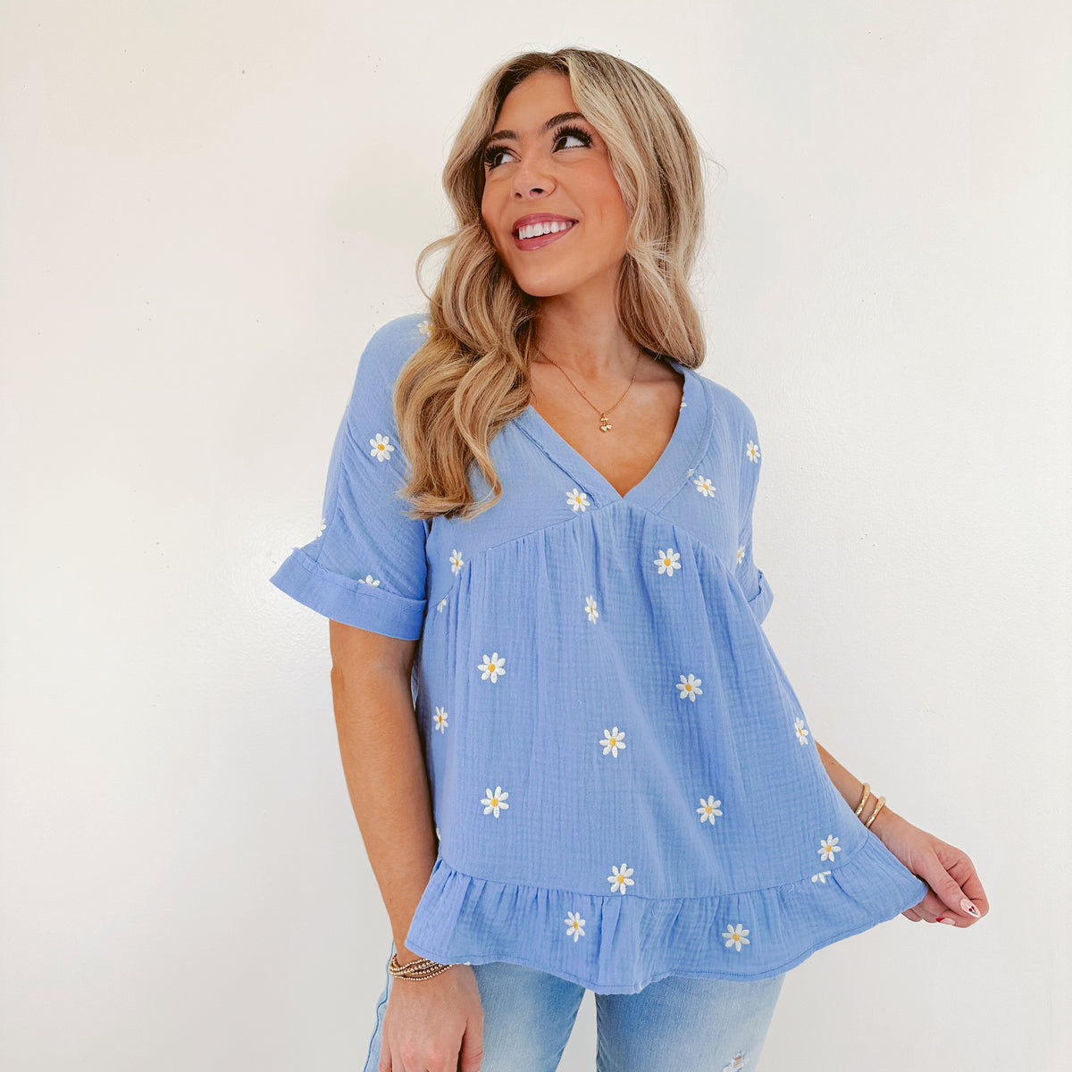 Darling Daisy Embroidered Top - Blue – Whiskey Darling Boutique
